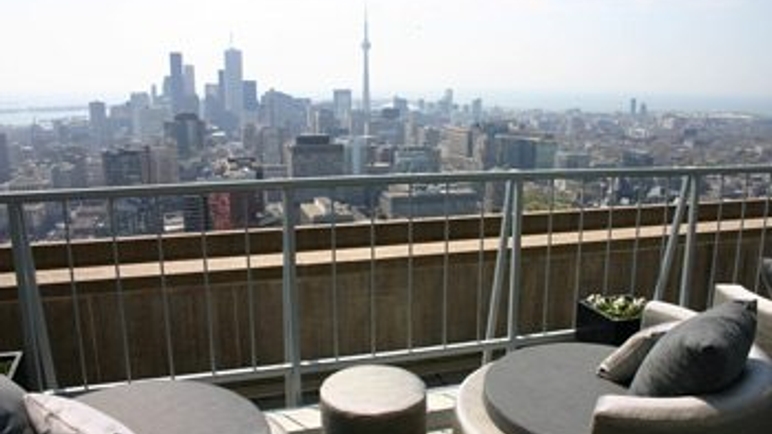 Panorama Lounge - Toronto Life