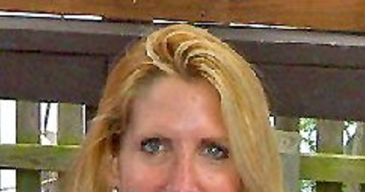 Ann Coulter stands up to protestors by giving them exactly what they ...