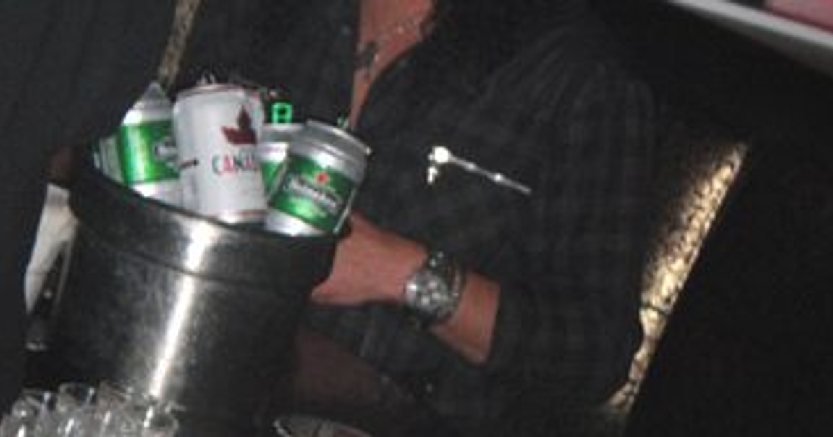 Slash parties at Tattoo Rock Parlour with a troupe of bodyguards ...