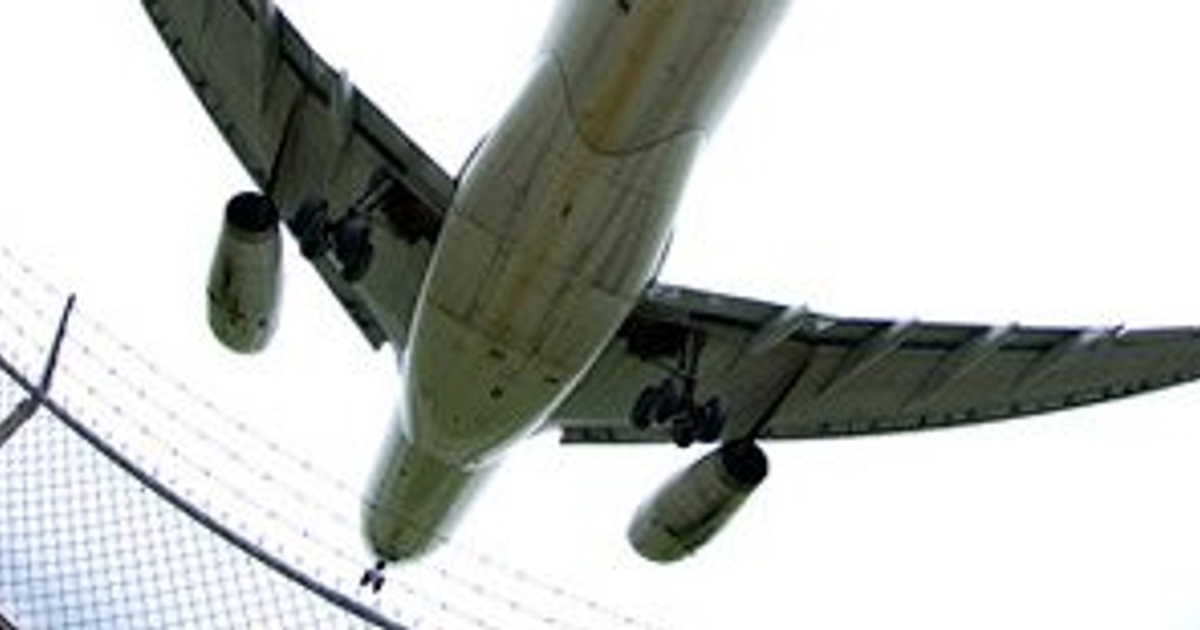 Coffee spill on United flight just one of many terrifying/hilarious ...