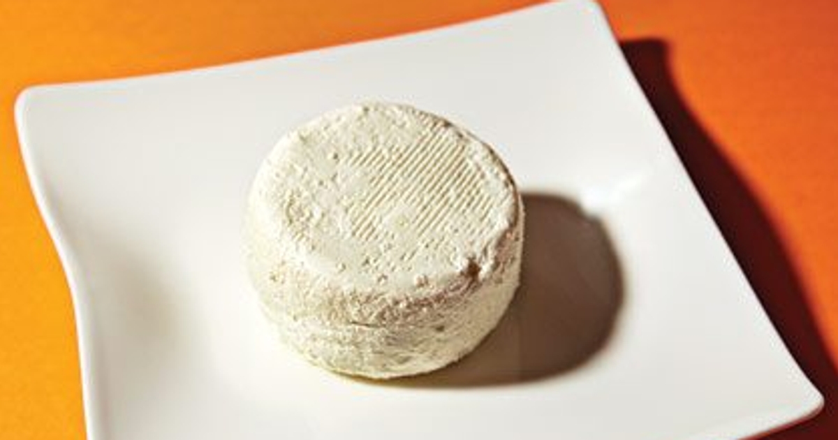 Cheese craft: how to make Pangaea’s creamy chèvre at home - Toronto Life