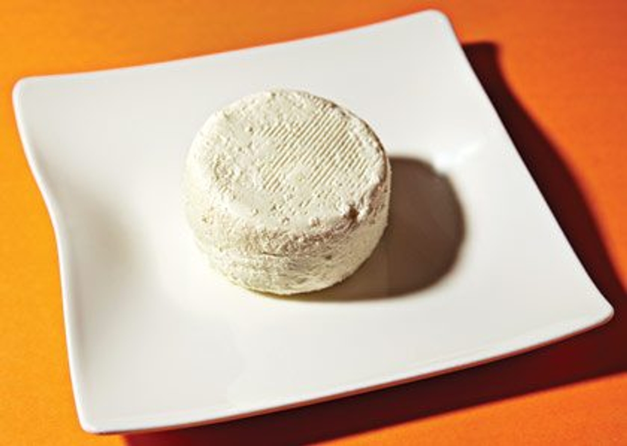 Cheese craft: how to make Pangaea’s creamy chèvre at home - Toronto Life