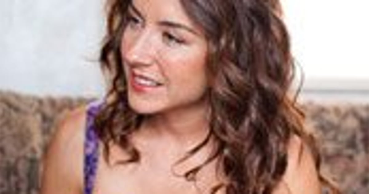 Dear Urban Diplomat: How can I approach Erin Karpluk (a.k.a. Erica ...