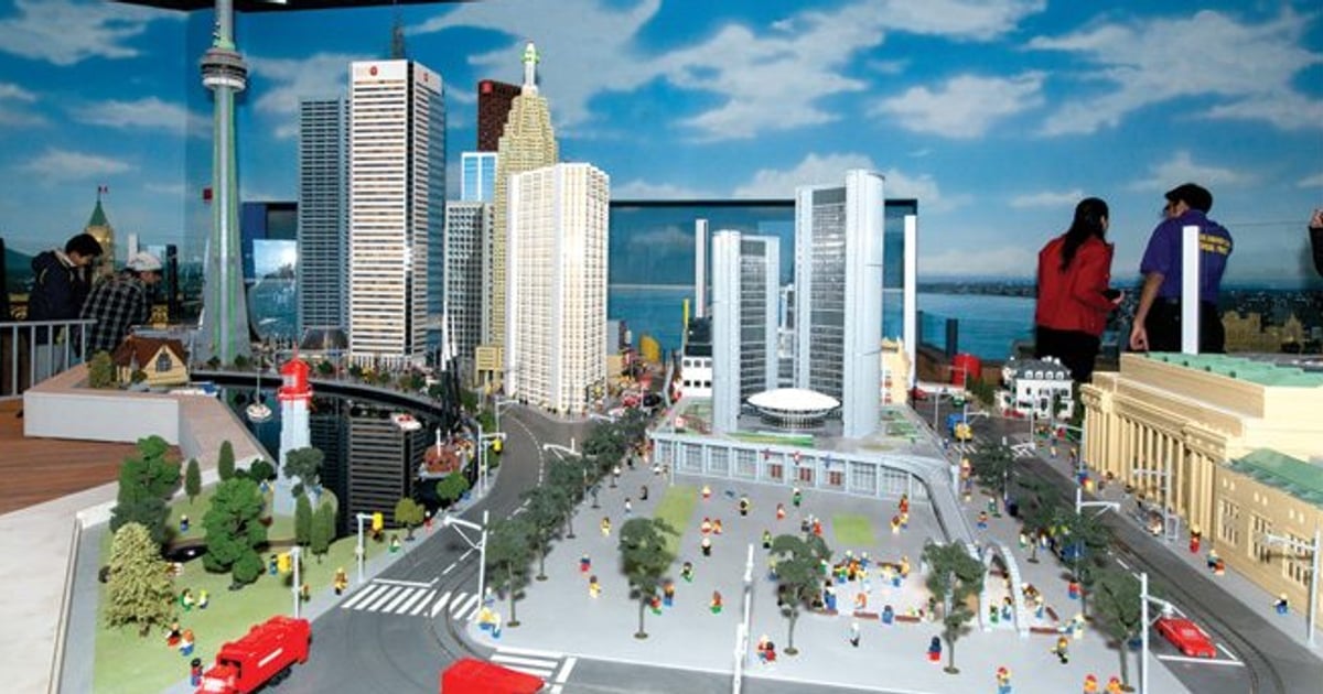 Slideshow: awesome Toronto landmarks made of Lego at the Legoland ...