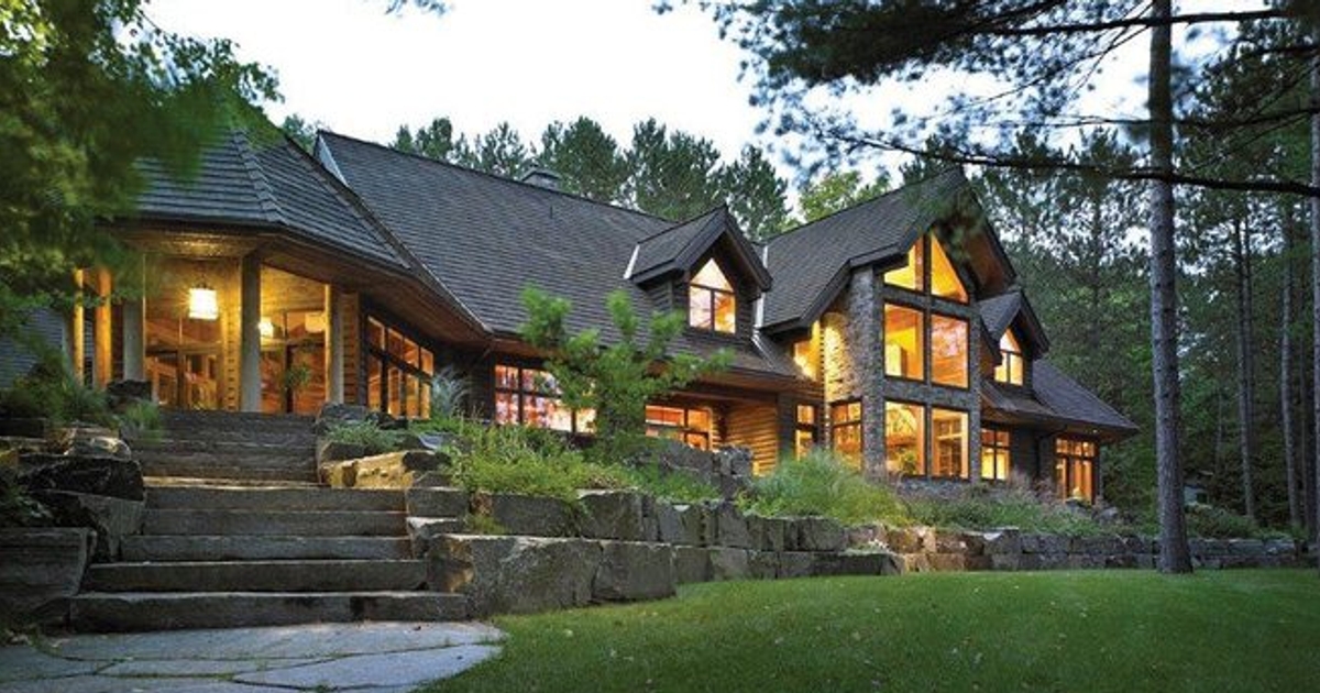 Cottage of the Week: $6 million for a stately log cabin on the Lake of ...