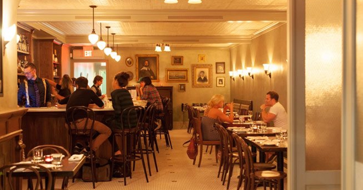 Review: absinthe, oysters and old-timey cocktails at Geraldine in ...