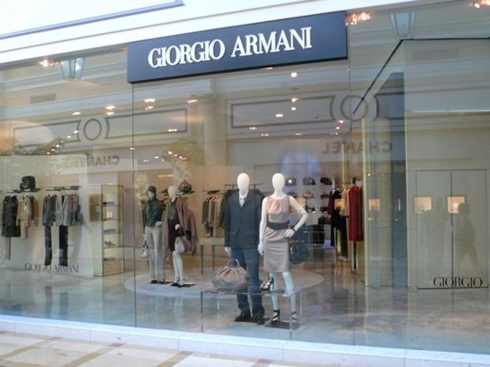 Giorgio armani outlet store store