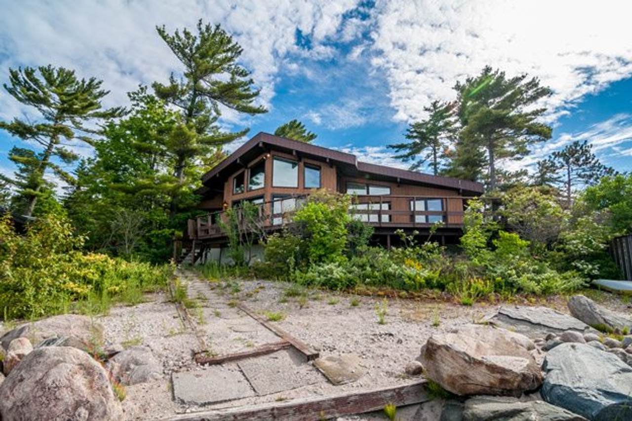 Cottage of the Week: $675,000 for a waterfront cottage with plenty of ...