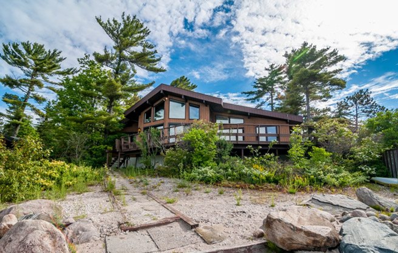 Cottage of the Week: $675,000 for a waterfront cottage with plenty of ...