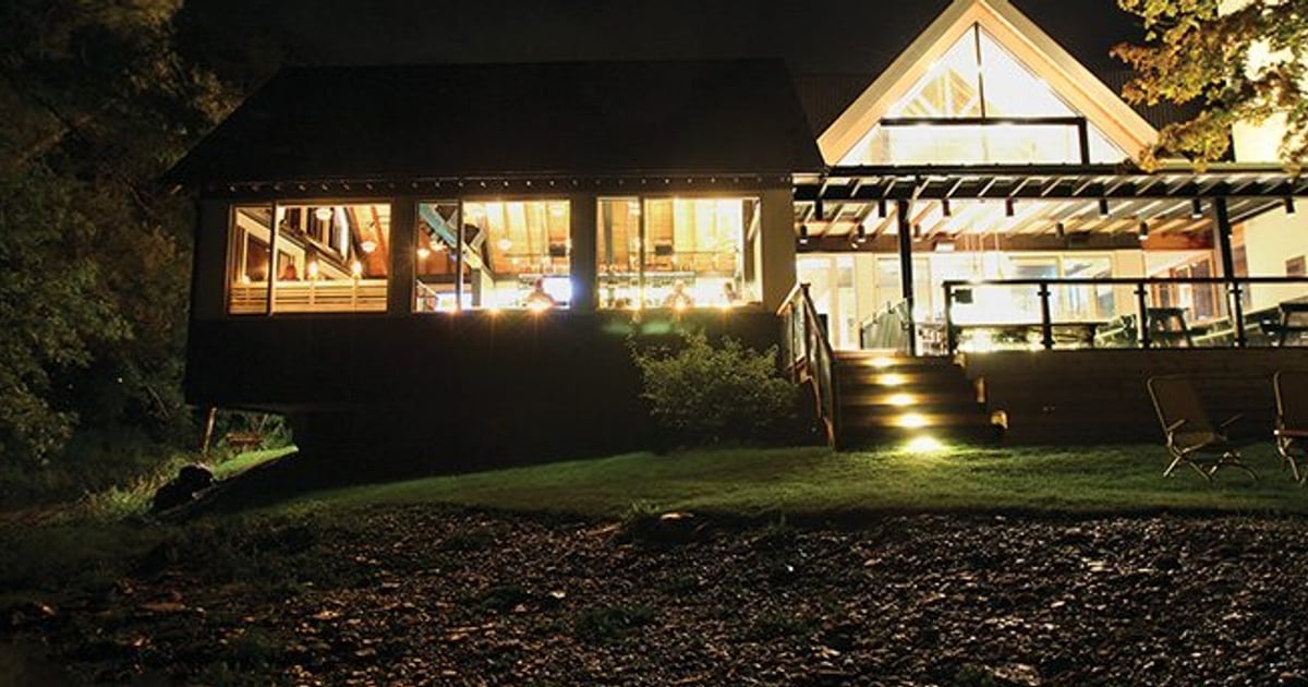 Introducing: The Drake Devonshire, the Toronto hotel's cozy (but very ...