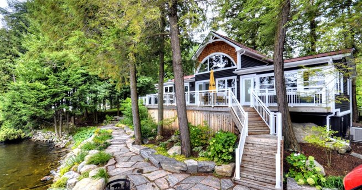 Cottage of the Week: $2.6 million for a bungalow with a double-decker ...
