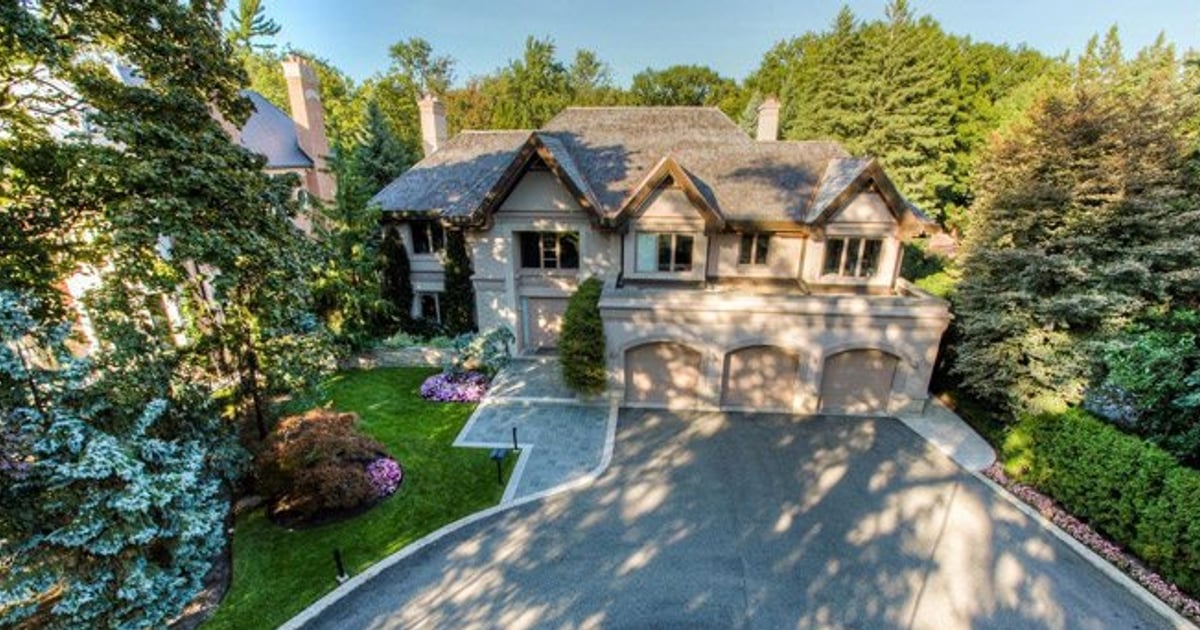 House of the Week: $4 million for an Etobicoke estate with a totally ...