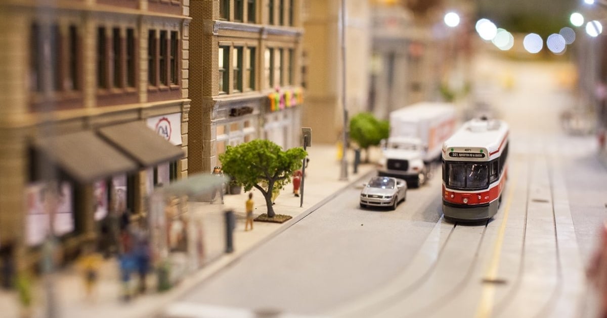 A close-up look at a ridiculously detailed scale model of Toronto ...