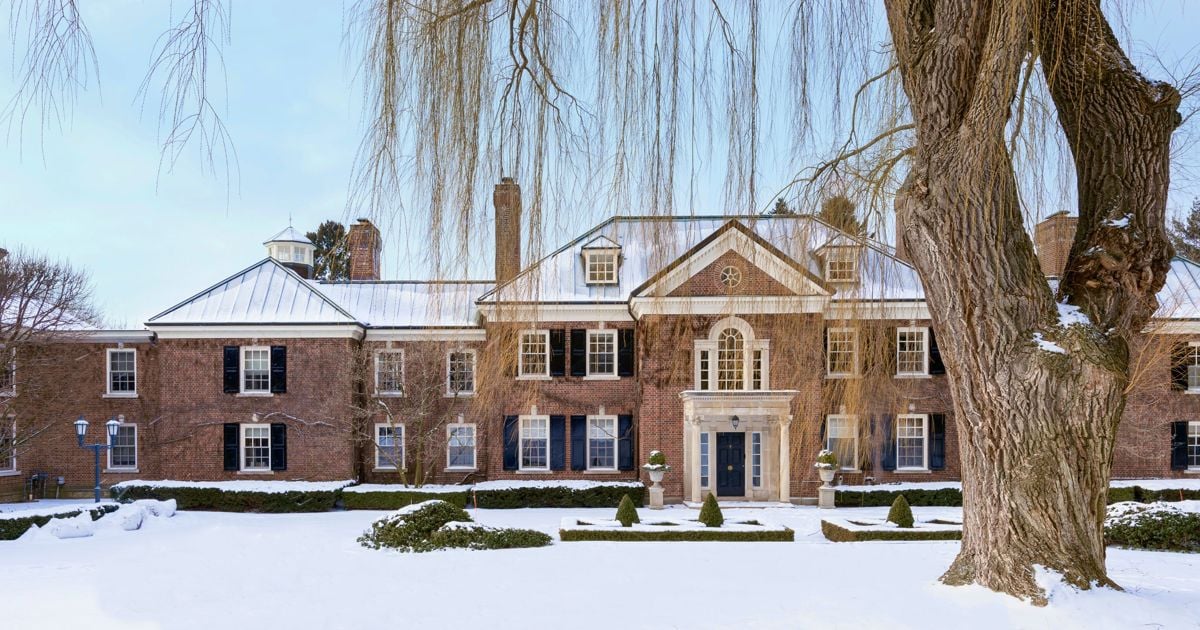 Inside Conrad Black's mansion, now up for sale - Toronto Life