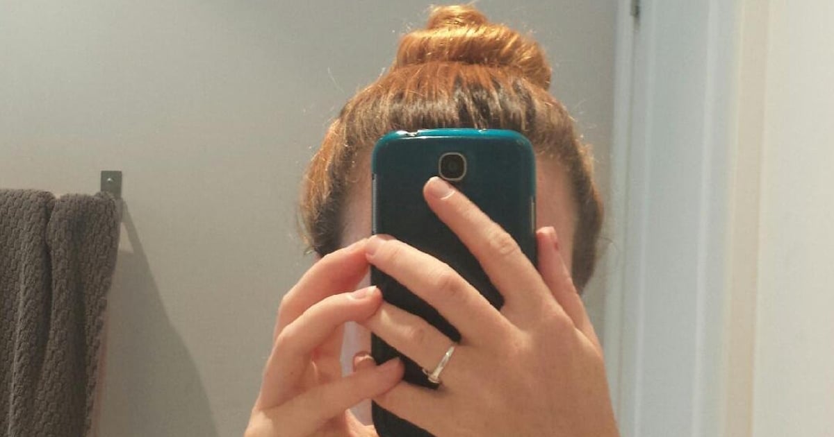 A 25-year-old woman's Tinder date might have soiled himself in McDonald ...