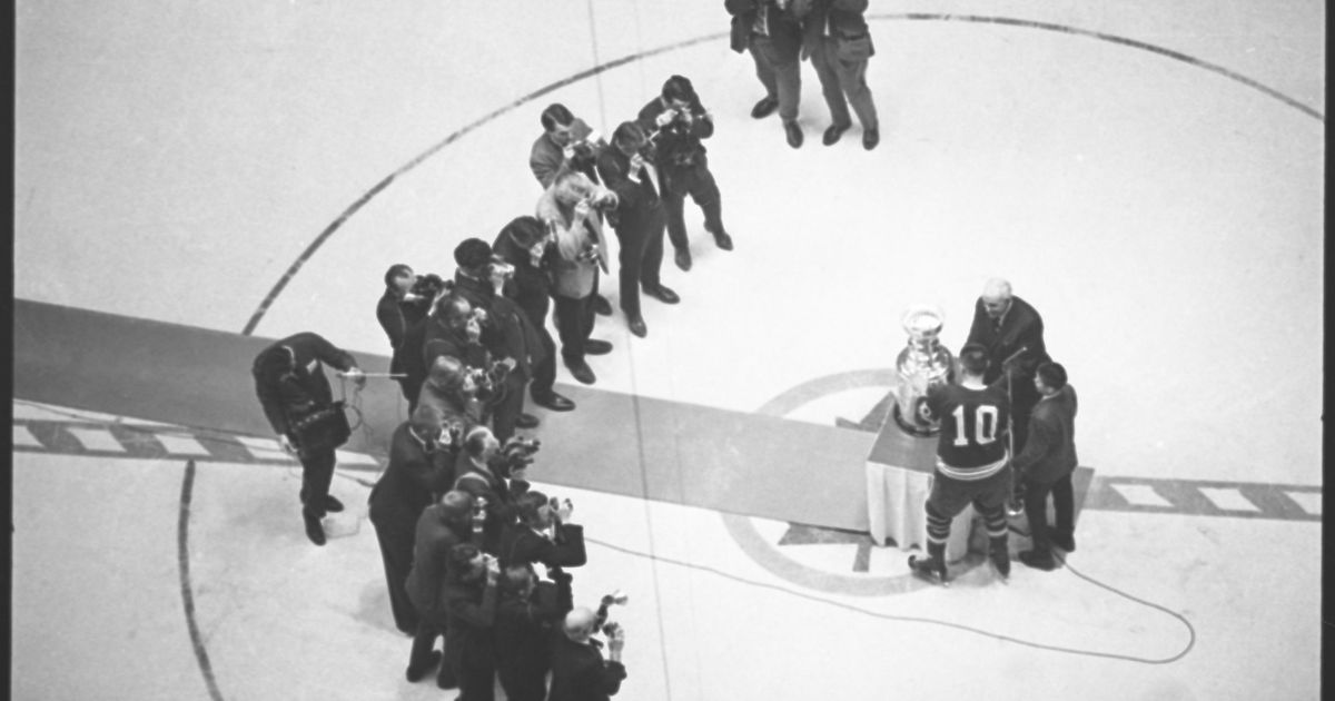These fascinating photos show how Toronto celebrated Canada's ...