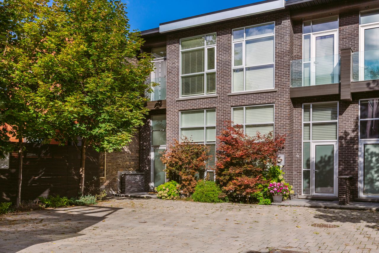 Condo of the Week: $1.25 million for a sun-filled Parkdale townhouse ...