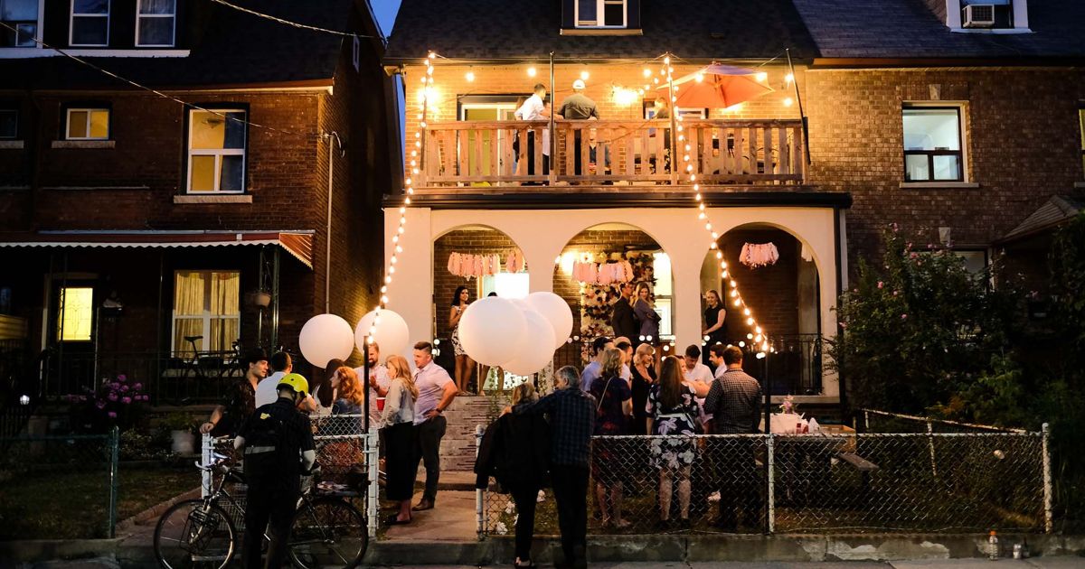 Real Weddings: Inside a city hall ceremony and a raging house party ...