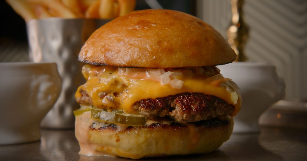What's on the menu at Victory Burger, chef Victor Barry's new virtual ...