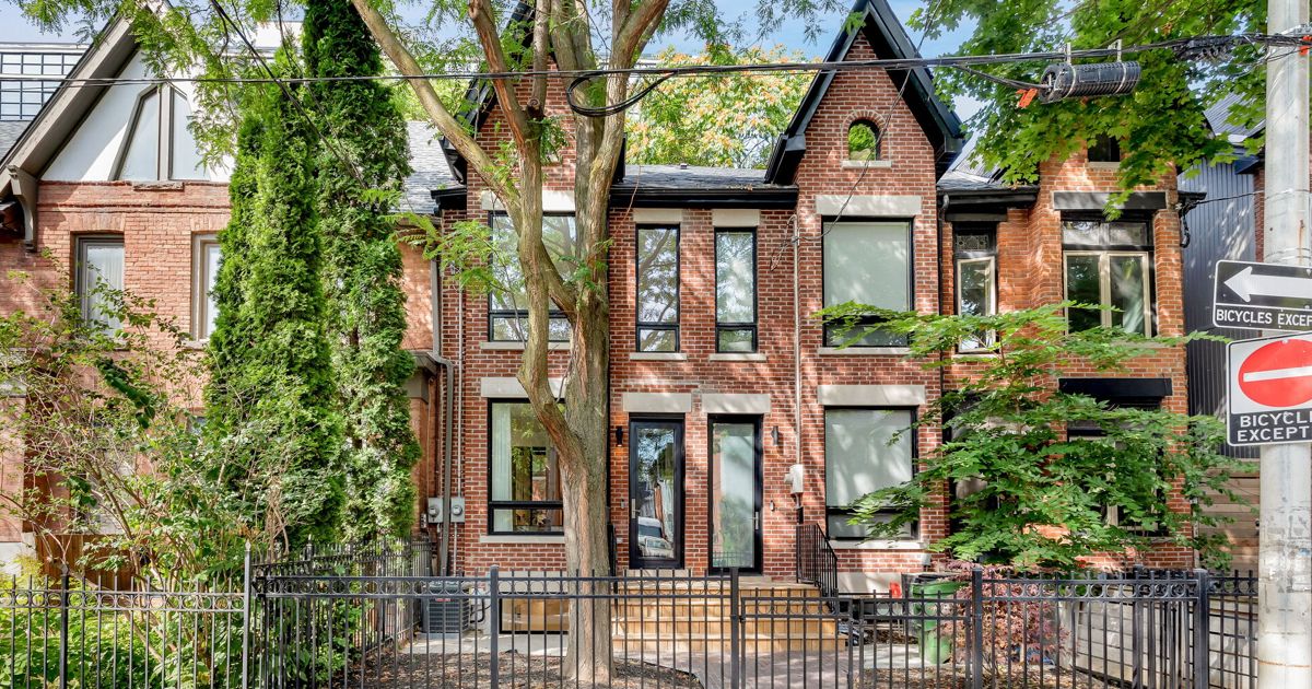 House of the Week: This former hoarder's home nearly tripled in value ...