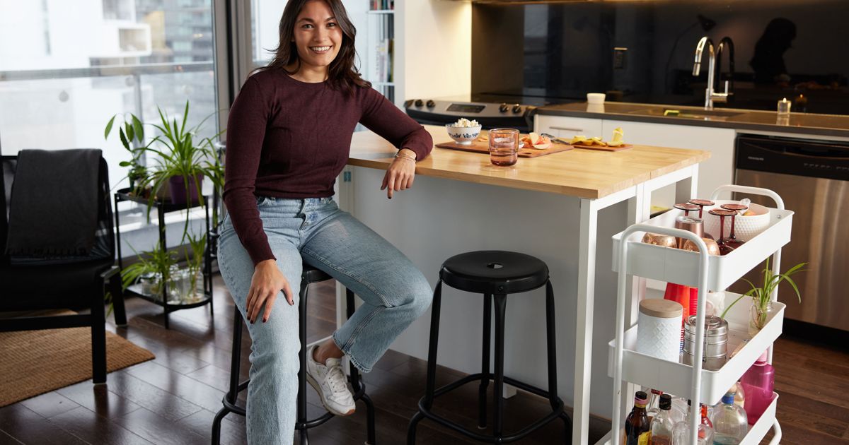 This project manager makes $86,000 a year. How does she spend it ...