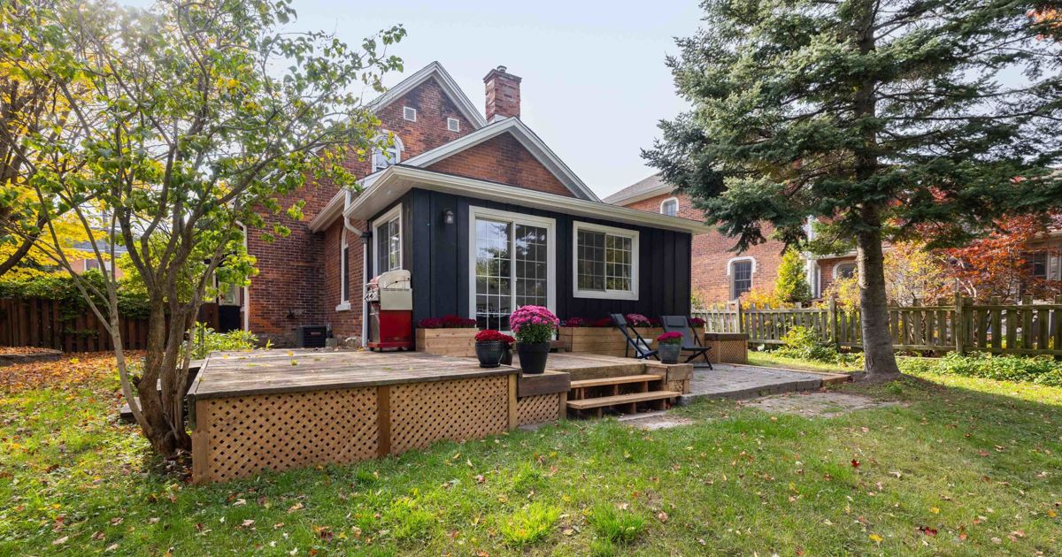 House of the Week: $1.3 million for an Orangeville century home steps ...