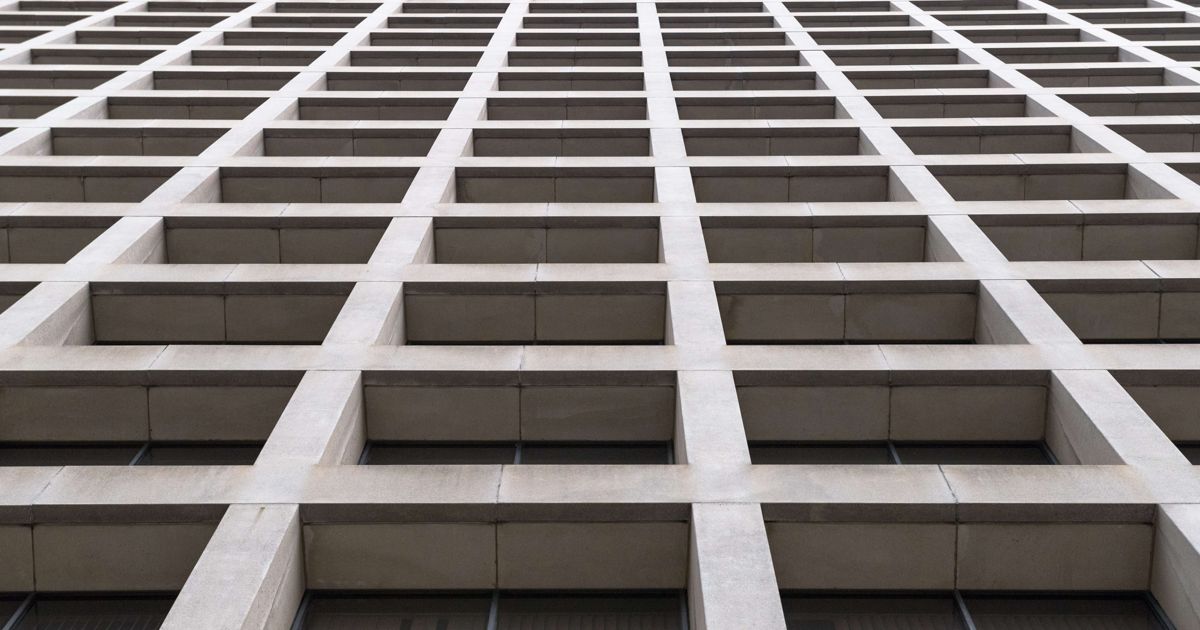 Desperate Toronto condo landlords are luring tenants with $500 gift ...
