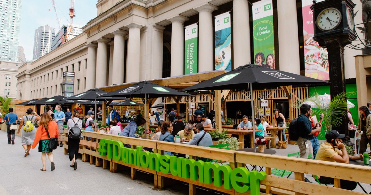 The best meals, snacks and drinks at Union Station's outdoor food hall ...