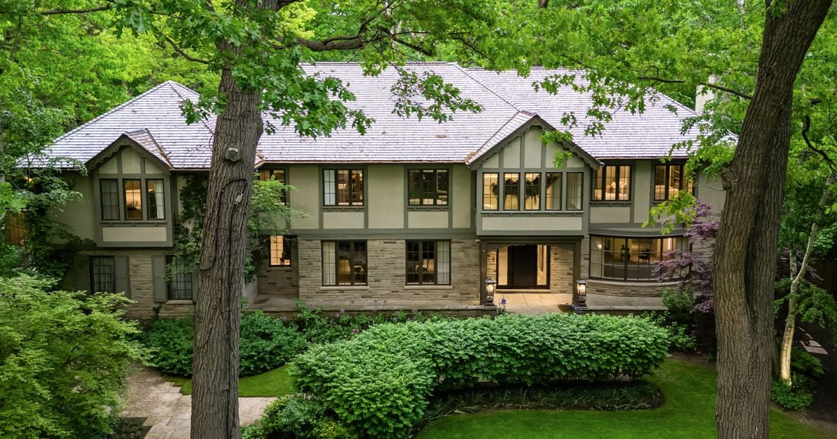 For Sale: 25 North Drive - Toronto Life