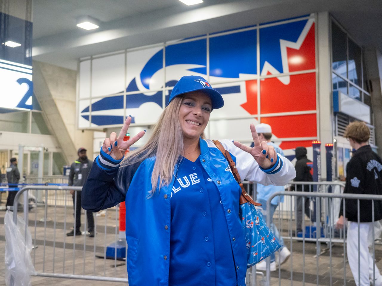 The best outfits worn by Blue Jays fans at game six, ranked - Toronto Life