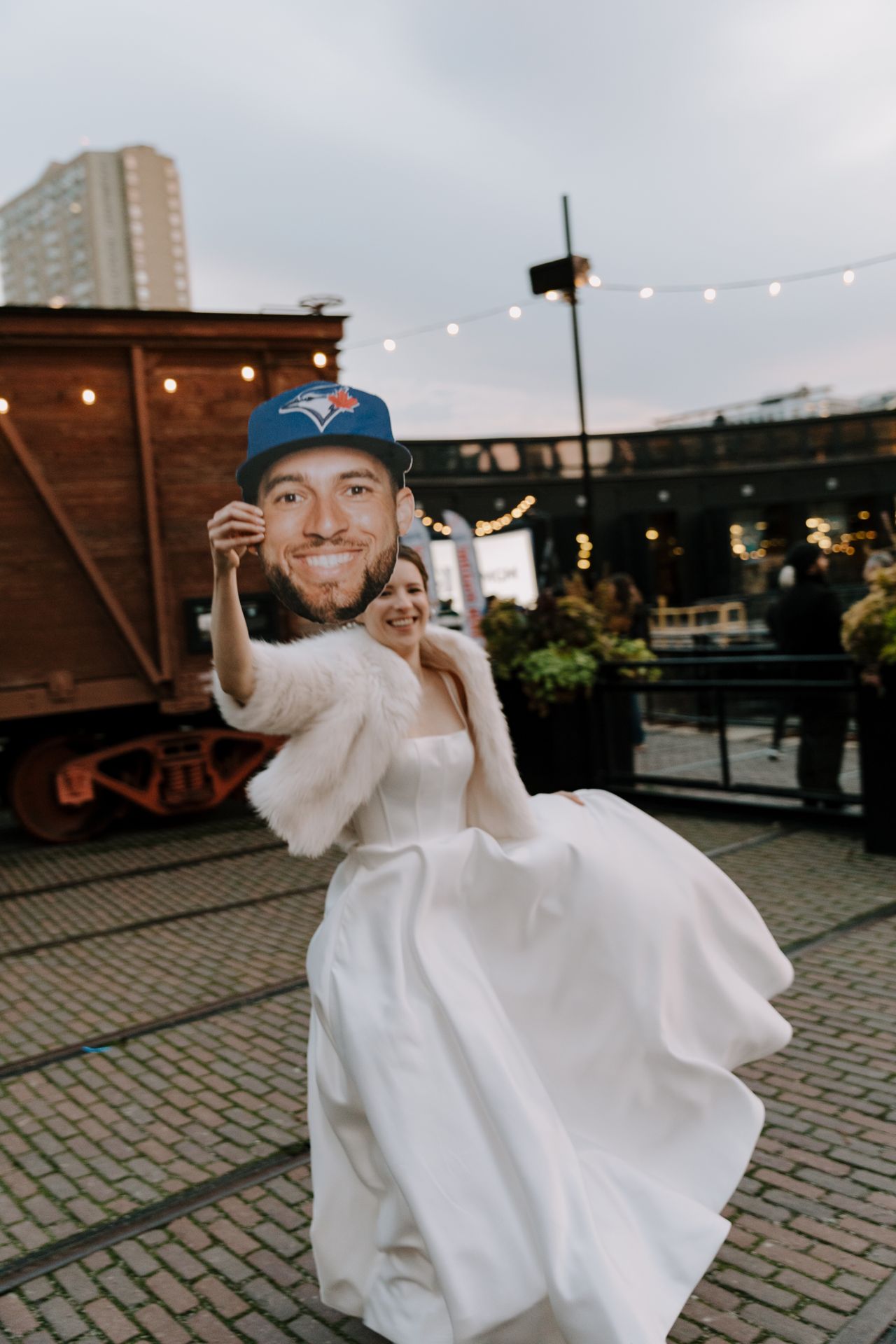 This couple accidentally had a Blue Jays–themed wedding - Toronto Life