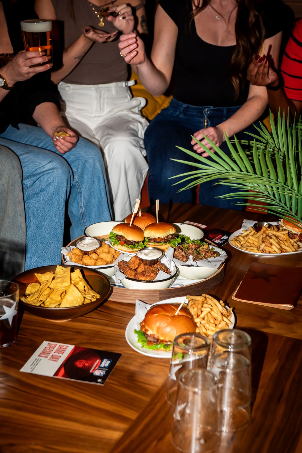 You can enjoy five different happy hours in this Toronto mall - Toronto ...
