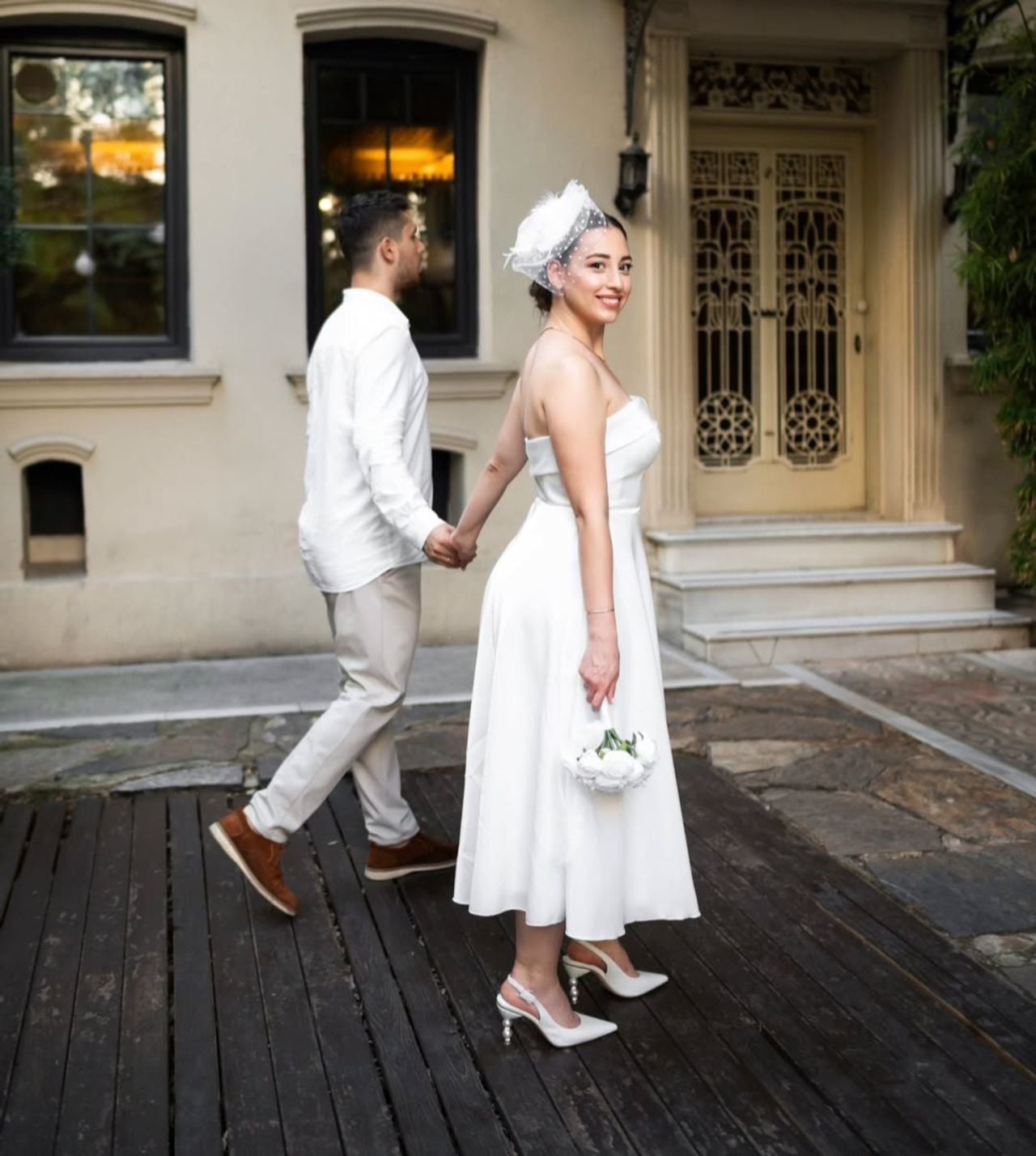 Inside the silent, sensory-experience wedding of a Deaf bride and groom ...