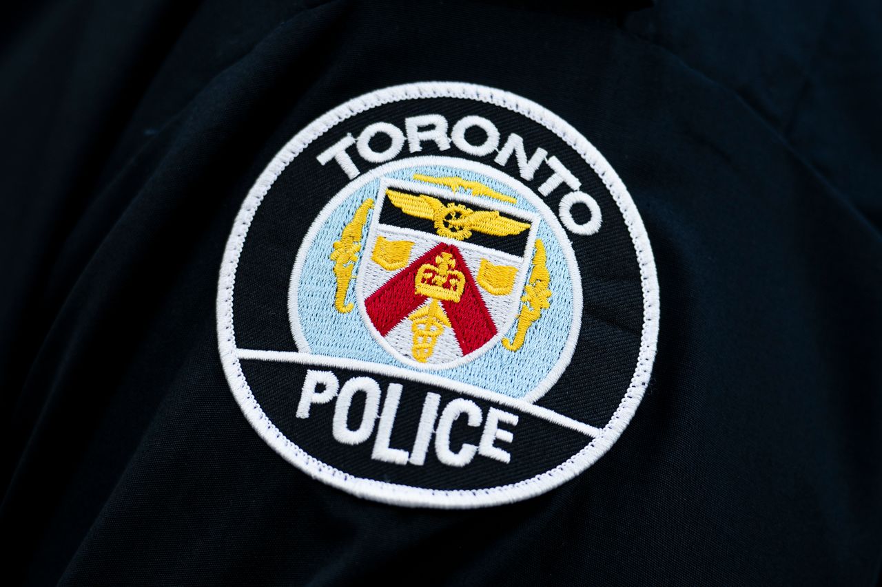 Toronto police will use AI to reduce wait times for non-emergency calls ...